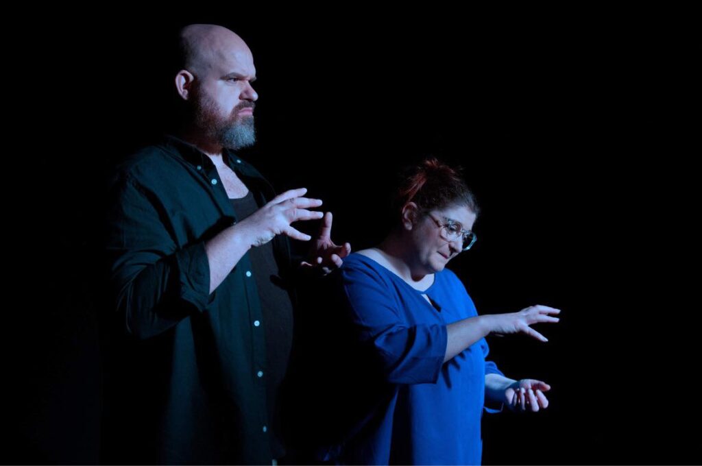 Sign language - an artistic approach - Forsøgsstationen